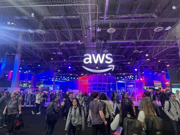 '생성AI 스택'에 리인벤트 현장 들썩…AWS "혁신자로 자리매김할 것" - Kollo