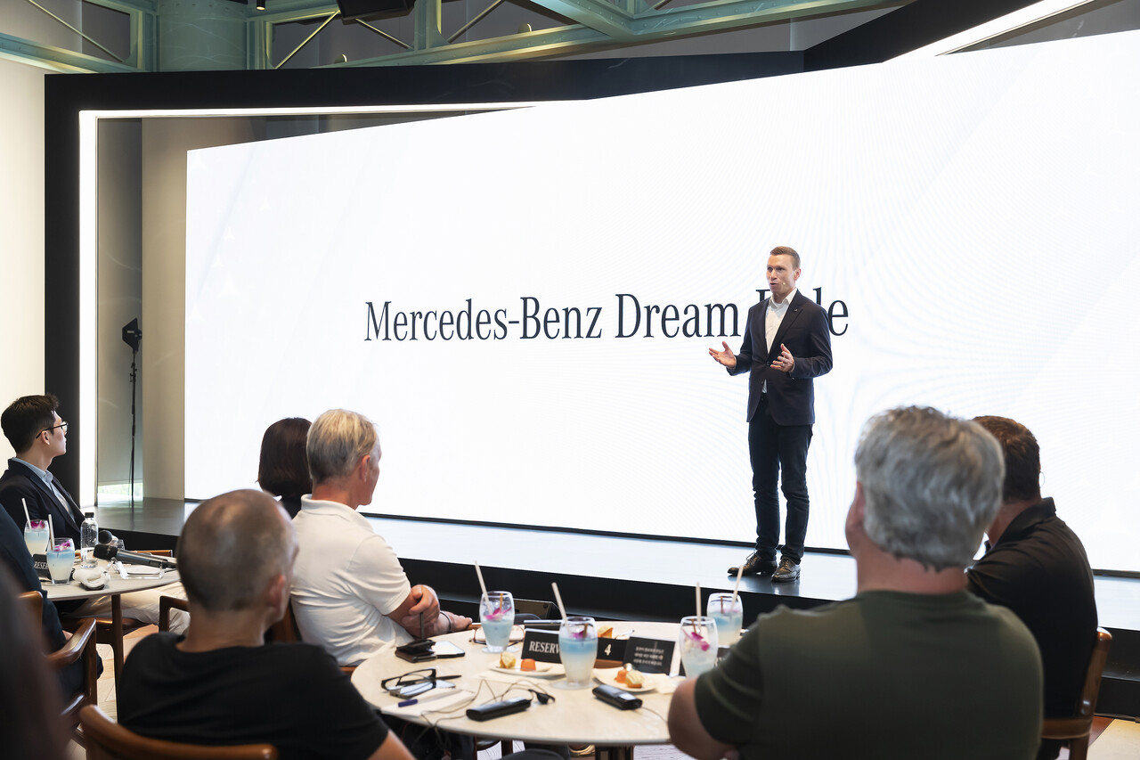 벤츠 “기존과 다른 전기차 투입할 것”