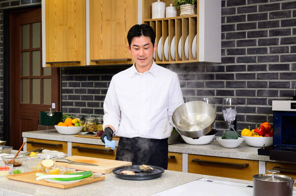 Samsung unveils AI kitchen appliances as Chef Lim prepares five dishes ...