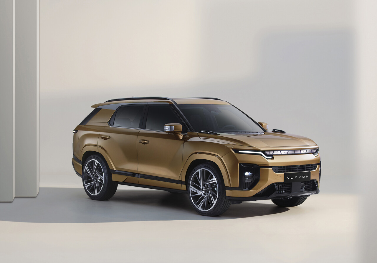 12년만에 최저 판매 KGM, 中 BYD 기술도입 나서