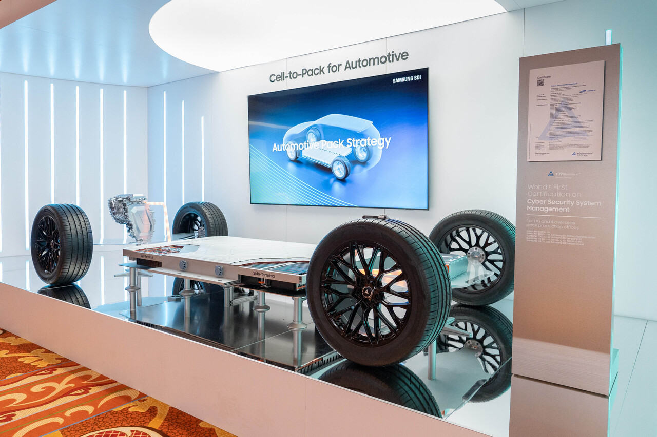 삼성SDI, 전고체 등 지속가능 혁신 배터리 기술 선봬 [CES 2025]