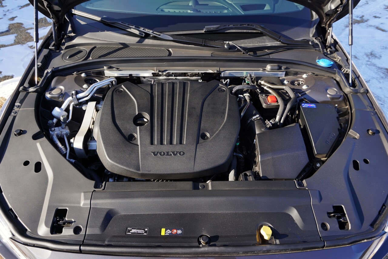 E 세그먼트 생태계 교란종, 볼보 S90 B5 [시승기]