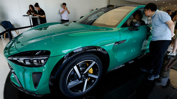 中 샤오미 첫 SUV YU7, 출시 1시간 만에 30만대 주문