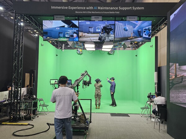 파일럿도 정찰감시도 무인화… ‘ADEX 2025’, AI 전장 구현 [르포]